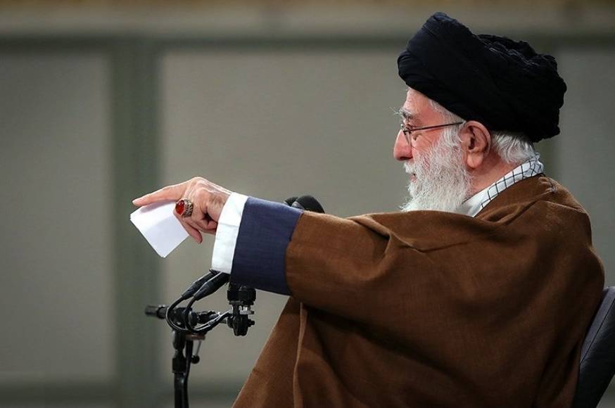 خامنه‌ای دچار اختلالات روانی است - KayhanLondon کیهان لندن